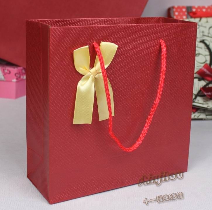 Wholesale Korean Style Handbag Gift Bag Wrapping Bag Paper Bag Medium Wrapping Paper Xmas wholesale-korean-style-handbag-gift-bag-wrapping-bag-paper-bag-medium-wrapping-paper-xmas