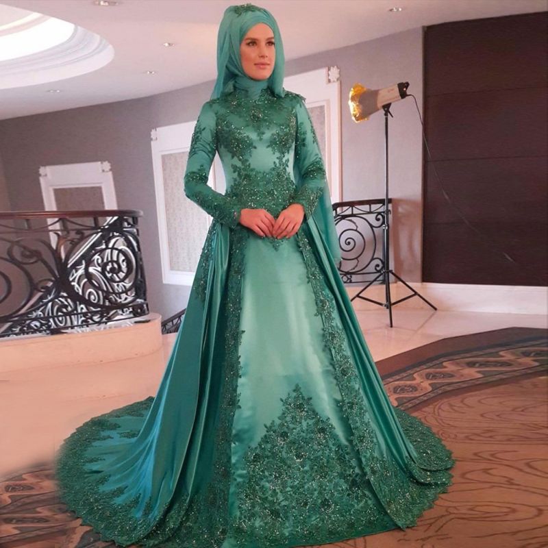 Long Sleeves Muslim Evening Dresses Elegant High Neck Appliques Beaded
