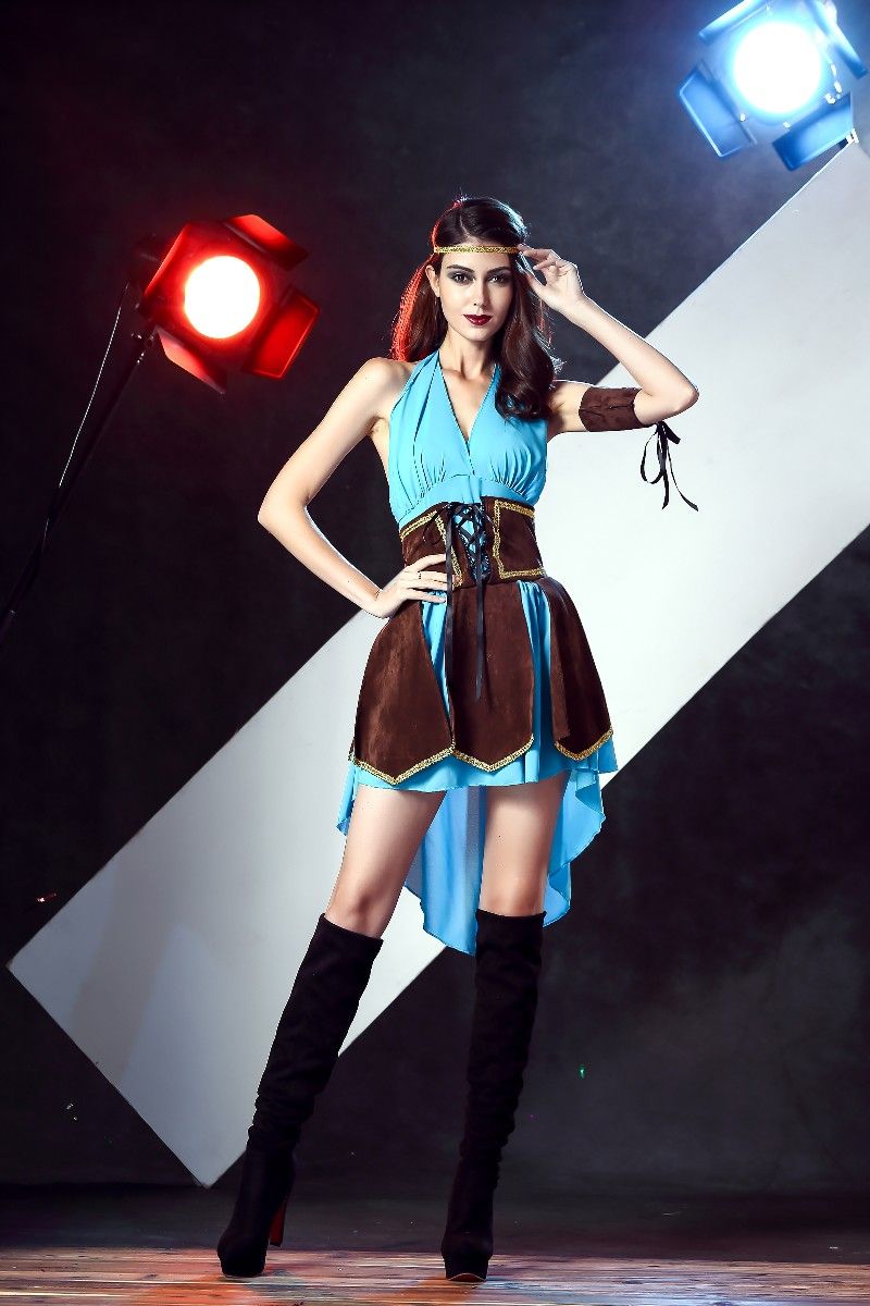 Female Robin Hood Cosplay