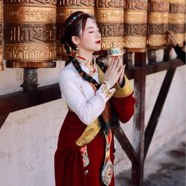 Traditional Tibetan Clothing Tibet Traditional Clothing Tibetan Clothes ...