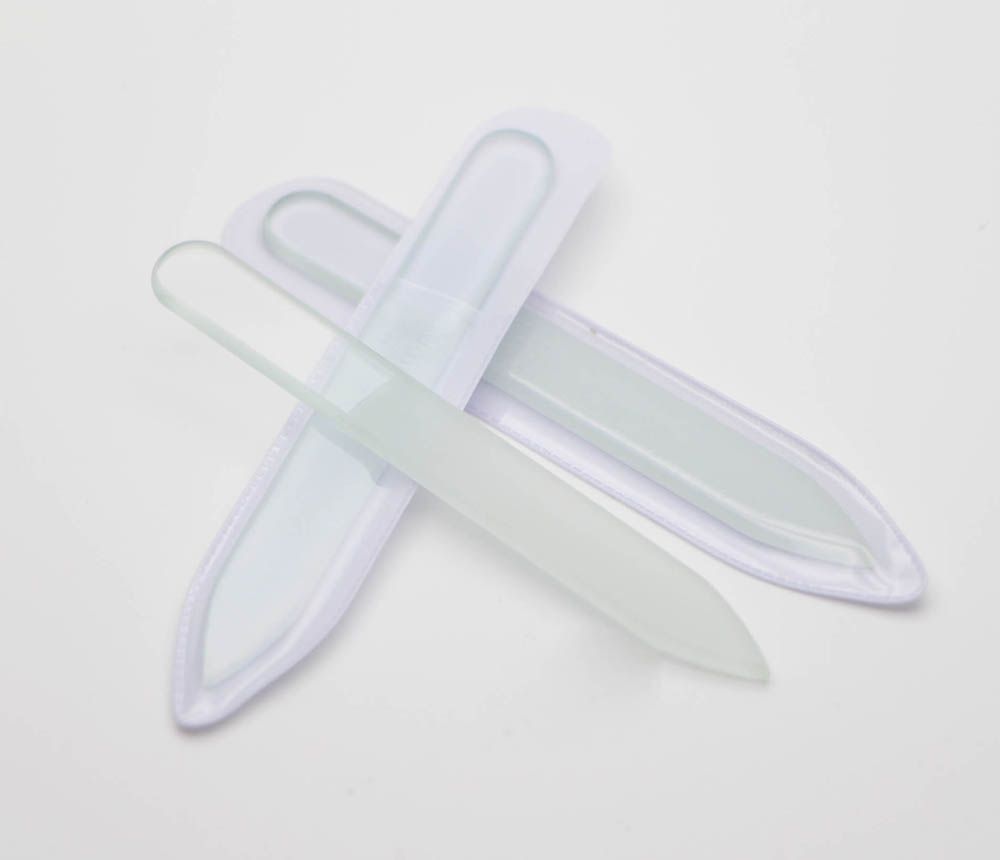50X 3.5 /9CM Glass Nail Files With Plastic Sleeve Durable Crystal File ...