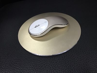 2021 Unique Aluminum Alloy Mouse Q8 With Elegant Metal Mouse Pad Ice ...