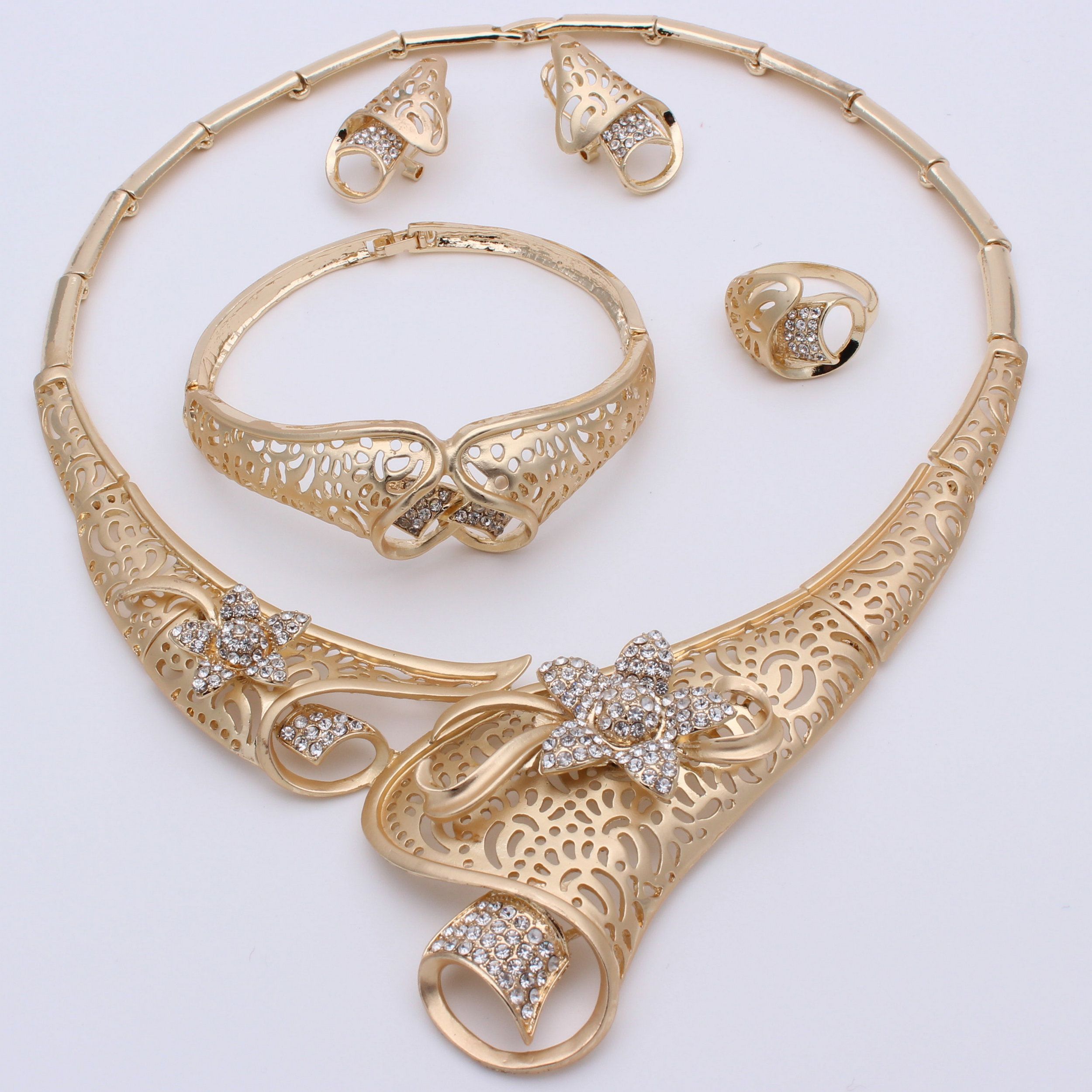 Saudi Gold Jewelry Set Design - Collection of Precious Jewelry Design