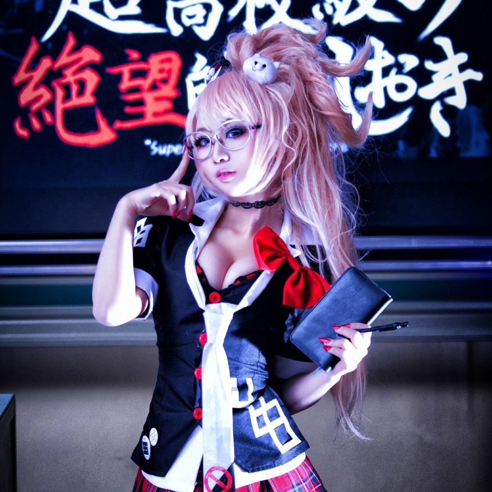 Dangan Ronpa Cosplay Junko