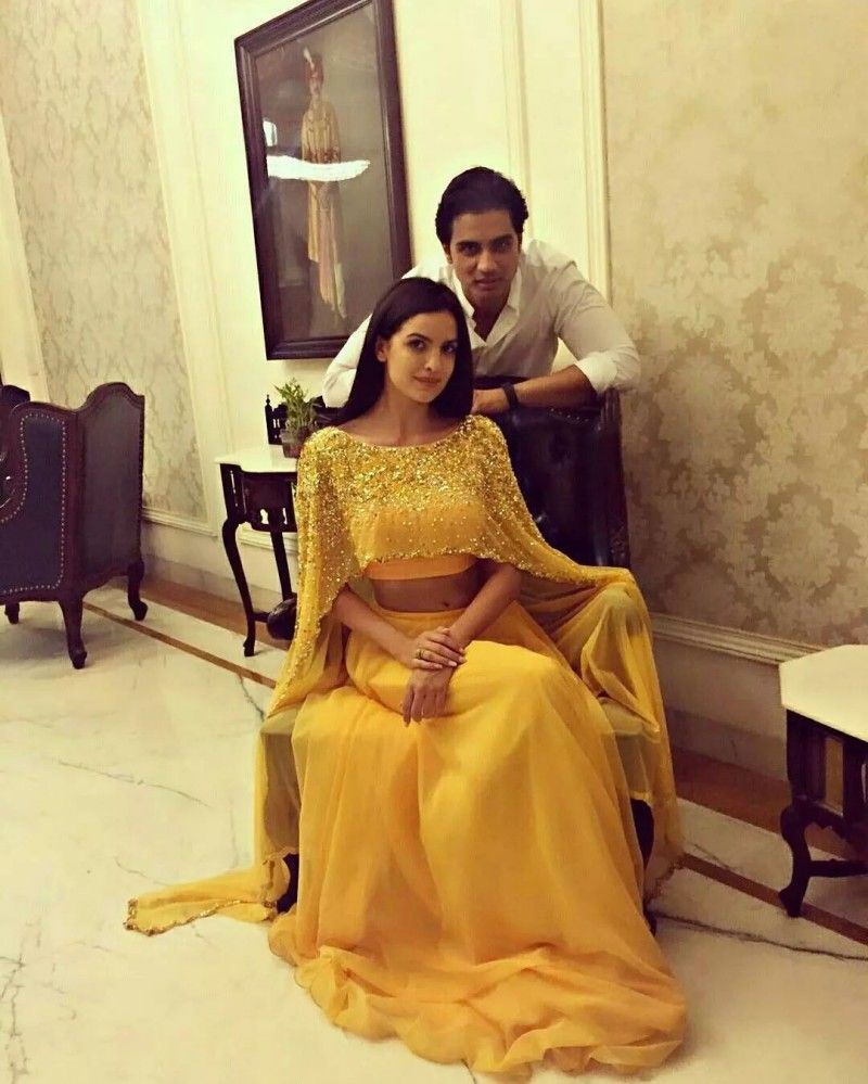 Romantic 2019 Indian Prom Dresses With Shiny Beaded Sequined Cape Sexy ...