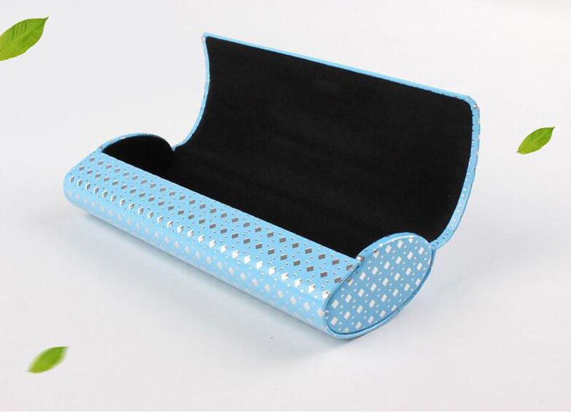 Hard Oval Eyeglass Case With Magnetic Closure By ZC1965: Travel ...