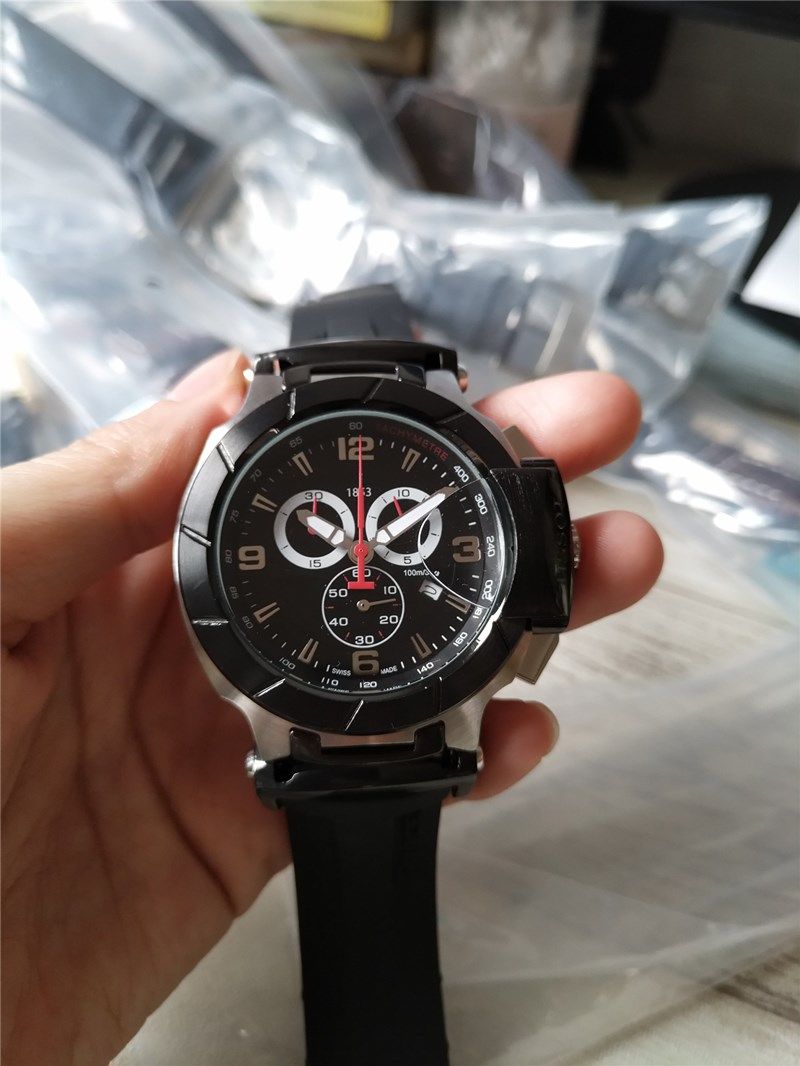 Japanese Quartz Chronograph Timex Analog Watch With Black Rubber Strap ...