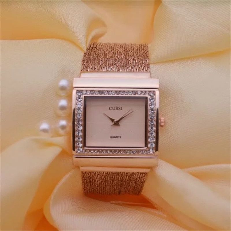 New Women Luxury Brand Watch Snake Quartz Ladies Gold Watch, 51% OFF