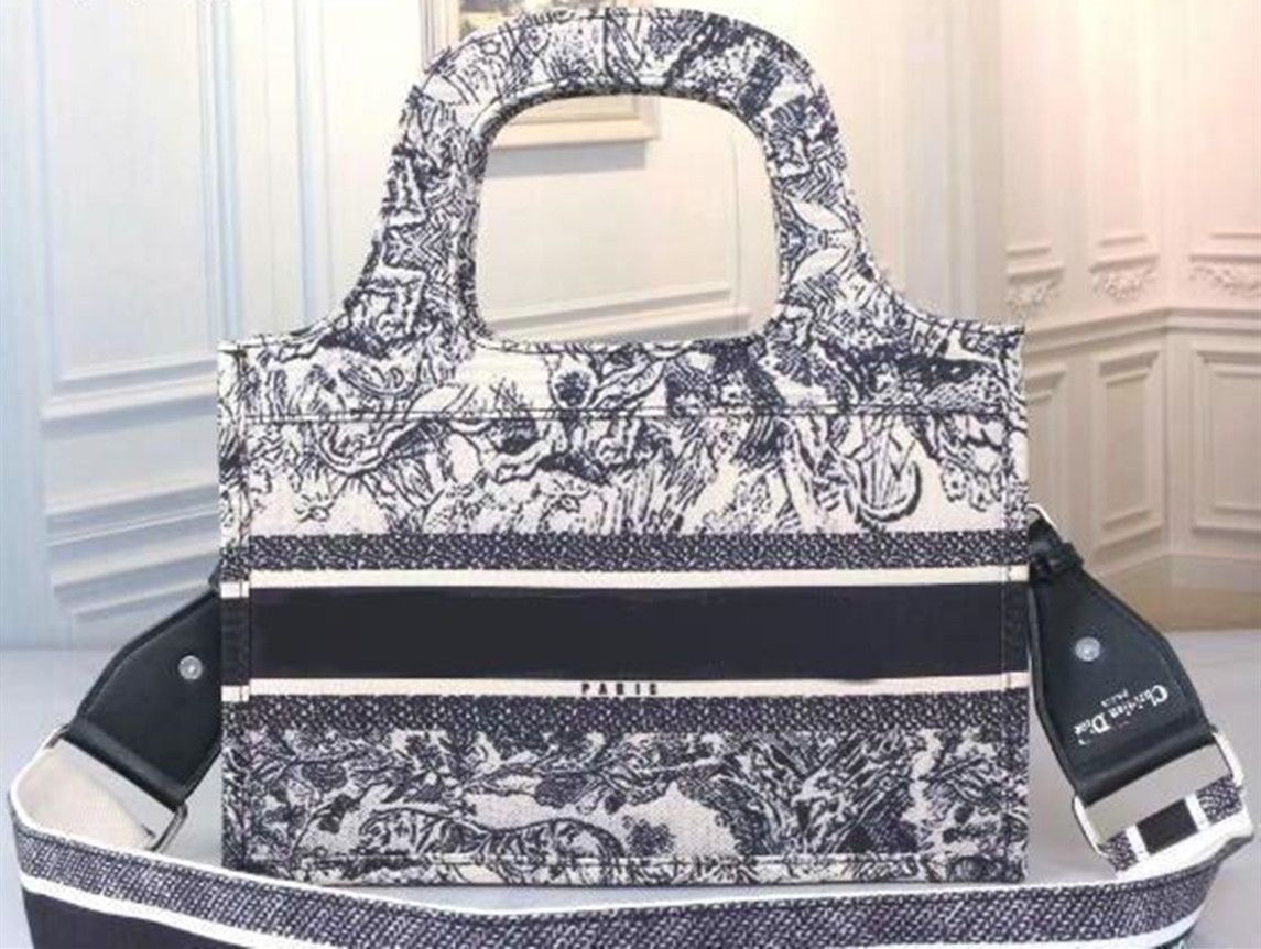 Handbag With Book Design | semashow.com