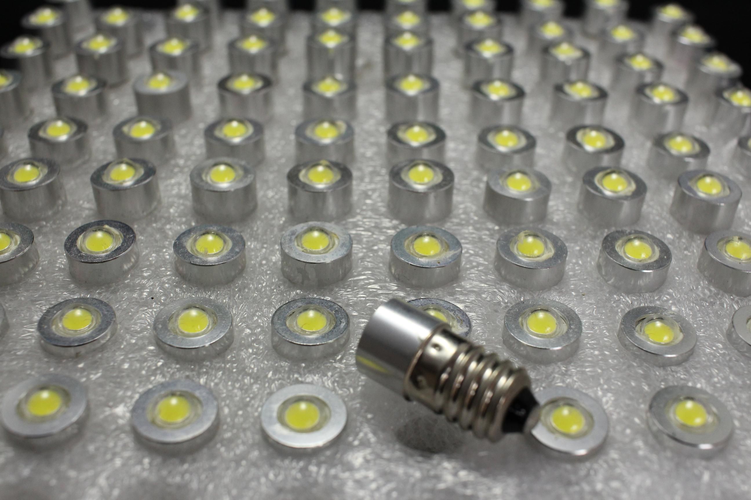 E10 Screw Base Led Flashlight Torch Bulb 9v 12v 18v H7 Led Bulb 921 Led ...