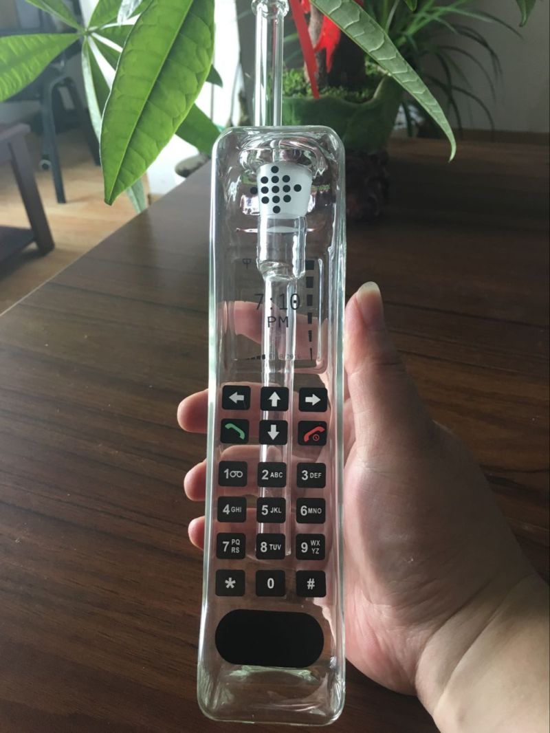 2020 Real Picture Mobile Phone New Glass Bongs Water Pipe With Downstem ...