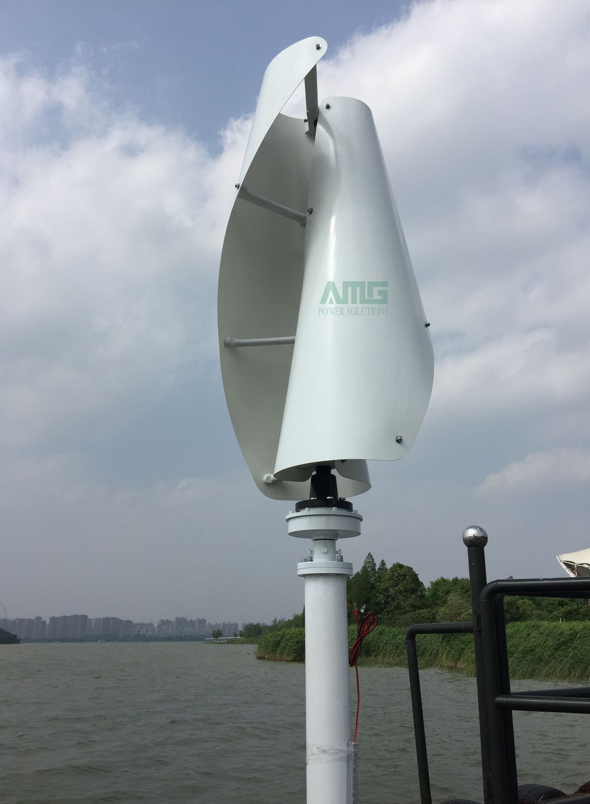 Compre 100W 12V / 24V Eje Vertical Generador De Turbina Eólica Maglev ...