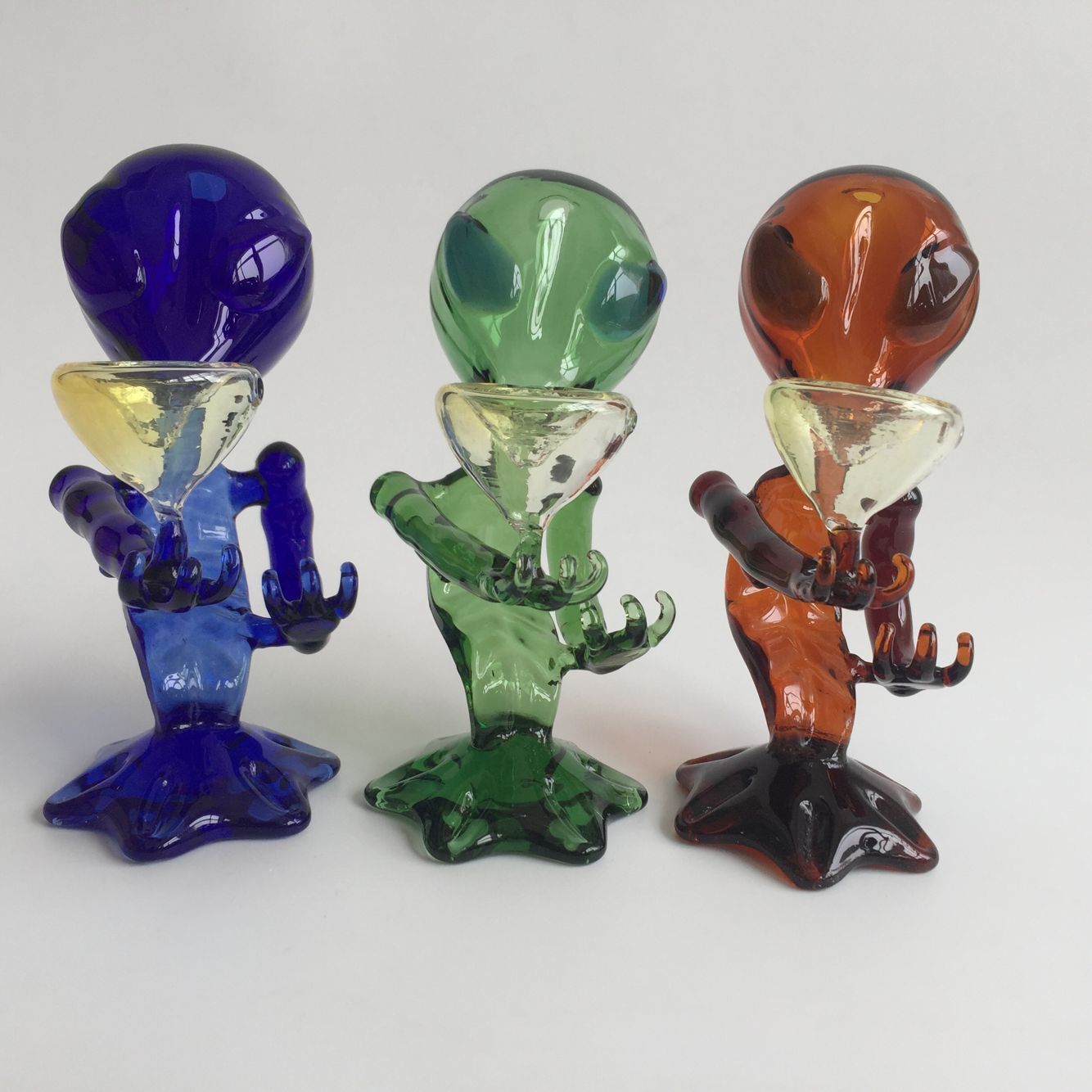 Best Alien Glass Smoking Pipe Green /Blue/Amber Available Best Quality ...