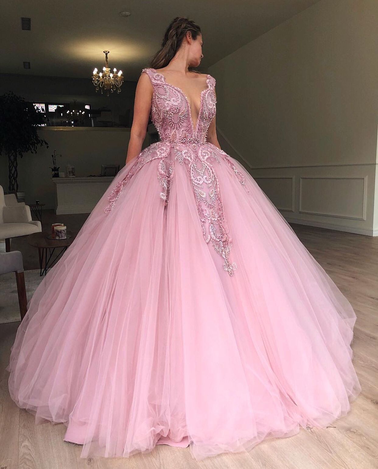 Großhandel 2019 Luxus Rosa Ballkleider Ballkleid Spitze Applique Perlen ...