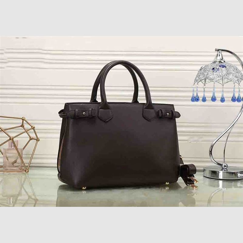 Handbag Brands That Start With B | Paul Smith