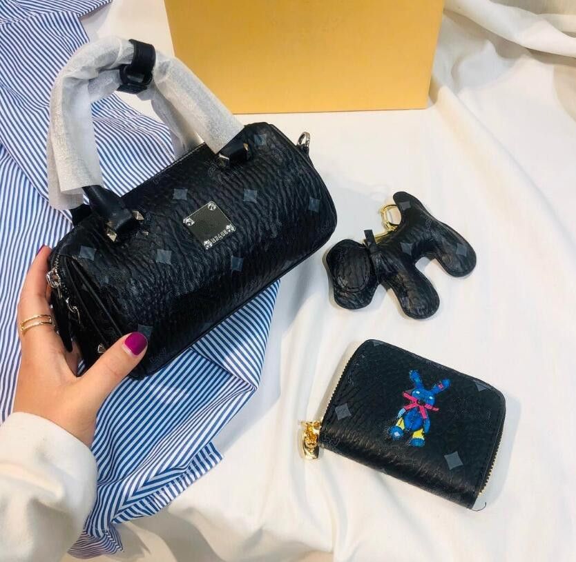 Designer Purses That Start With The Letter Band | semashow.com