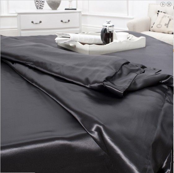 Back Color 100 Pure Mulberry 19mm Silk Bedding Sets At Queen