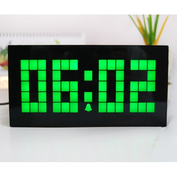 Tiny digital clock - bezyturk
