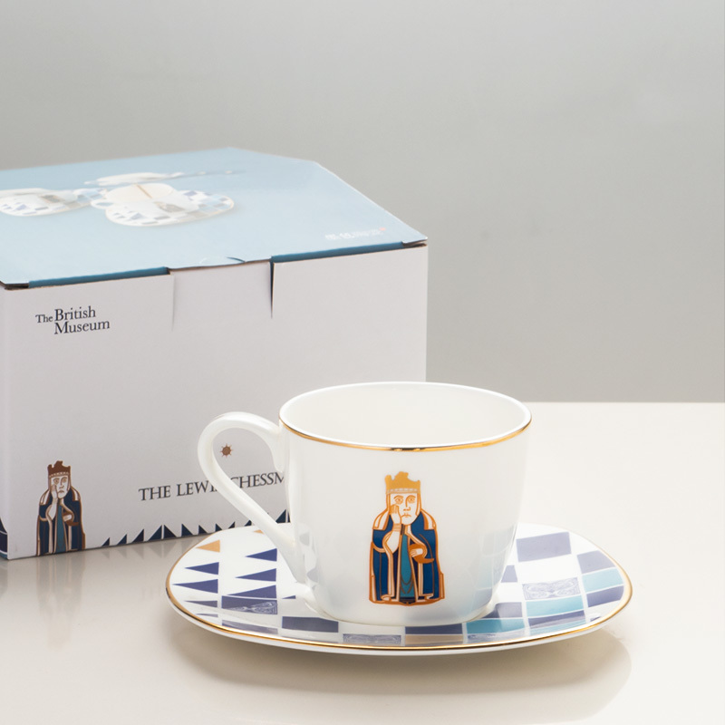 غرفة كأس خمر المتحف البريطاني الملك الملكة القهوة والصحن الشاي الحليب ...