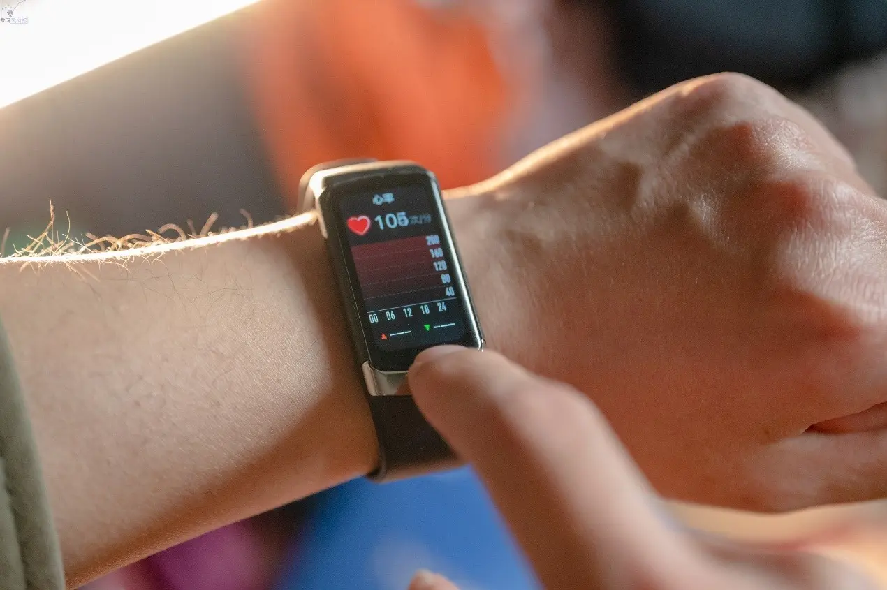 Black Technology, The Smart Bracelet That Can Measure Blood Glucose and ...