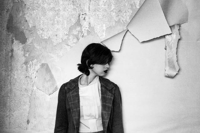 The Art of Minimalist Fashion: Achieving Unexpected Impact with Simple ...