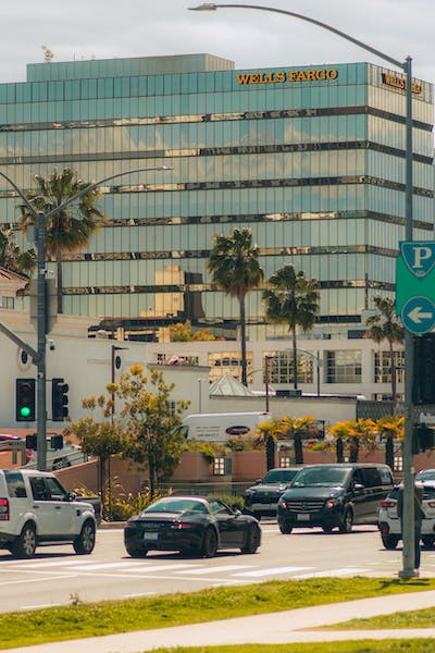 Exploring the Fascinating Tales of Wells Fargo Cast Facts and Trivia
