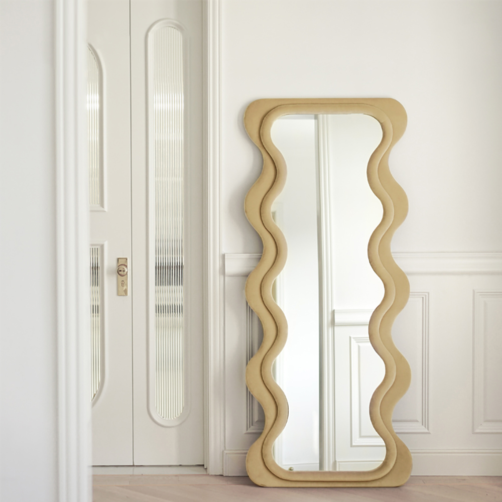 5 Unique Ways to Incorporate a Wavy Mirror into Your Home Decor
