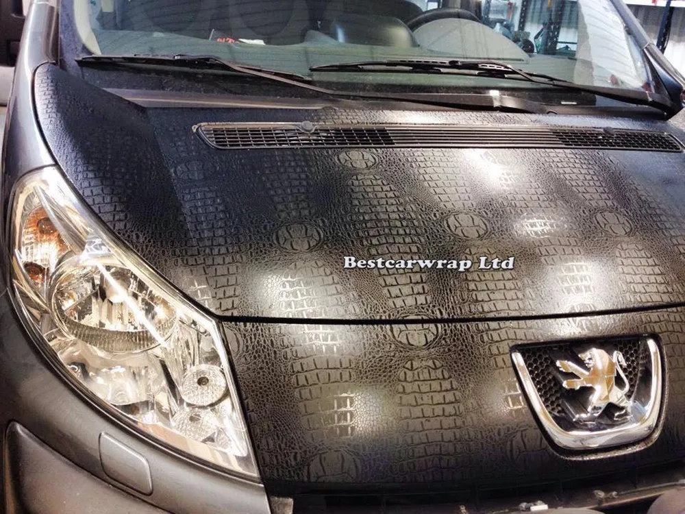 Black Crocodile Vinyl Wrap Head Around With Air... From Bestcarwrap ...