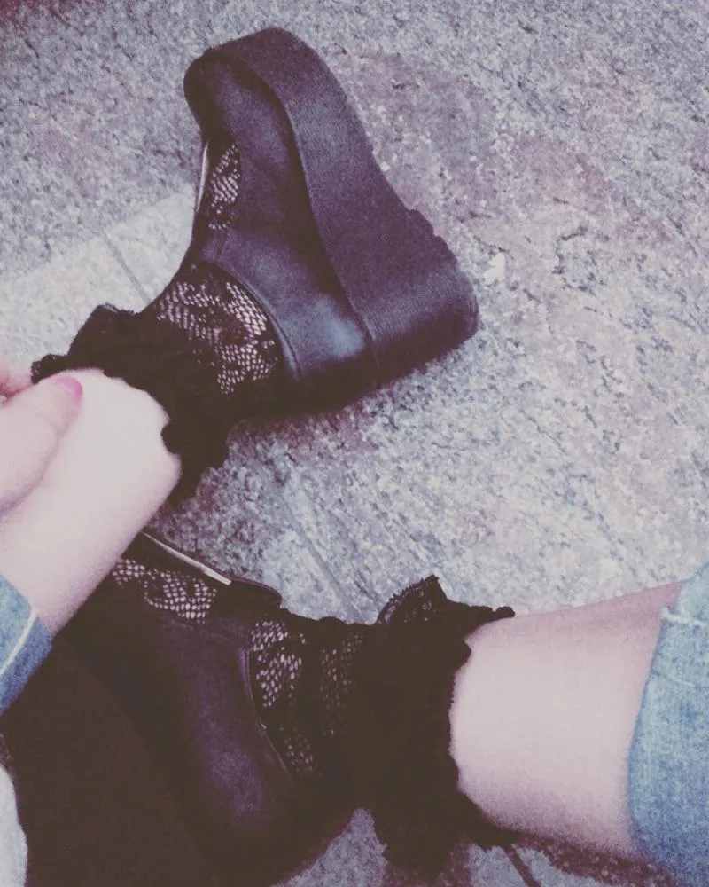 2017 Hot Women Lace Ruffle Hollow Out Floral Pleats Fishnet Hole Short ...