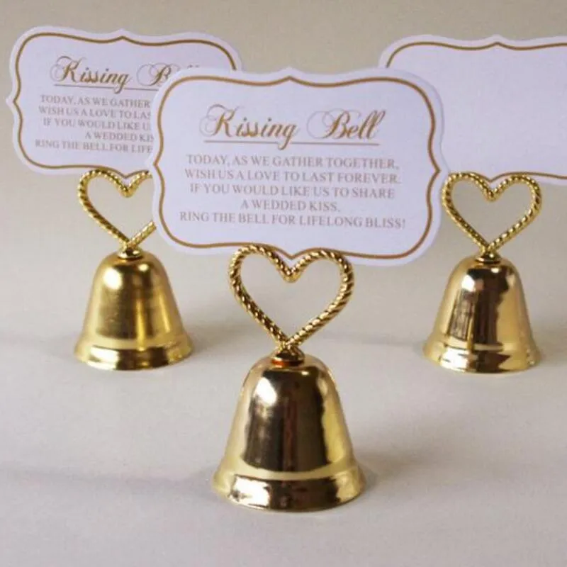 Kissing bells wedding | Beachweddingtips.com