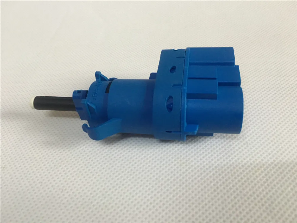 DHgate.com:Mazda Brake Light Stop Lamp Switch Replacement for Mazda 2 3 ...