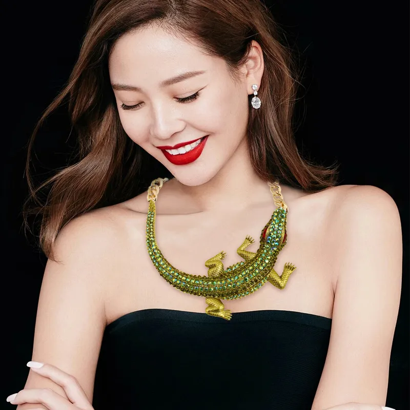 DHgate.com:Crocodile Shape Acrylic Rhinestone Necklace Accessories for ...
