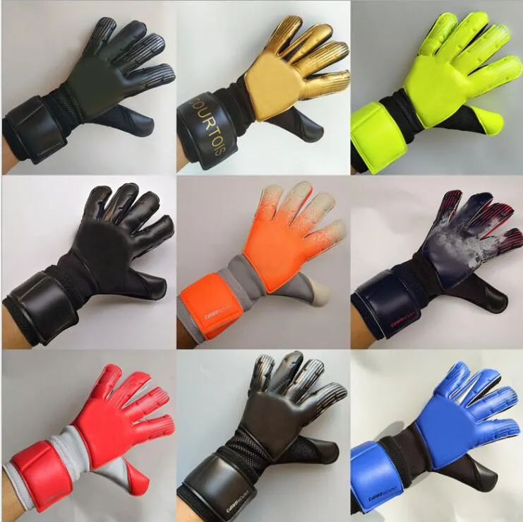 Goalkeeper Wrist Strapping , Why Do Soccer Players Tape Their Wrists ...