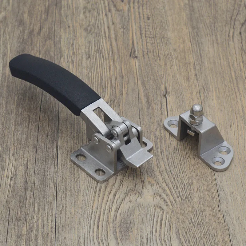 Hinge With Locking Lever