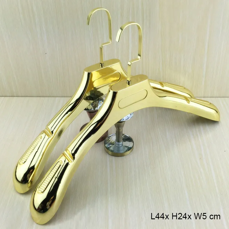 DHgate.com:10 Pcs Golden Plastic Wide Shoulder Luxury Hangers for Coats ...