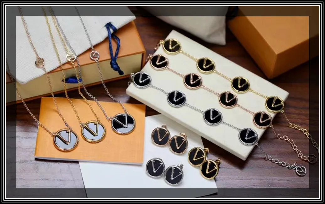 Europe America Style Jewelry Set for Women, Engraved V Initials, Black ...
