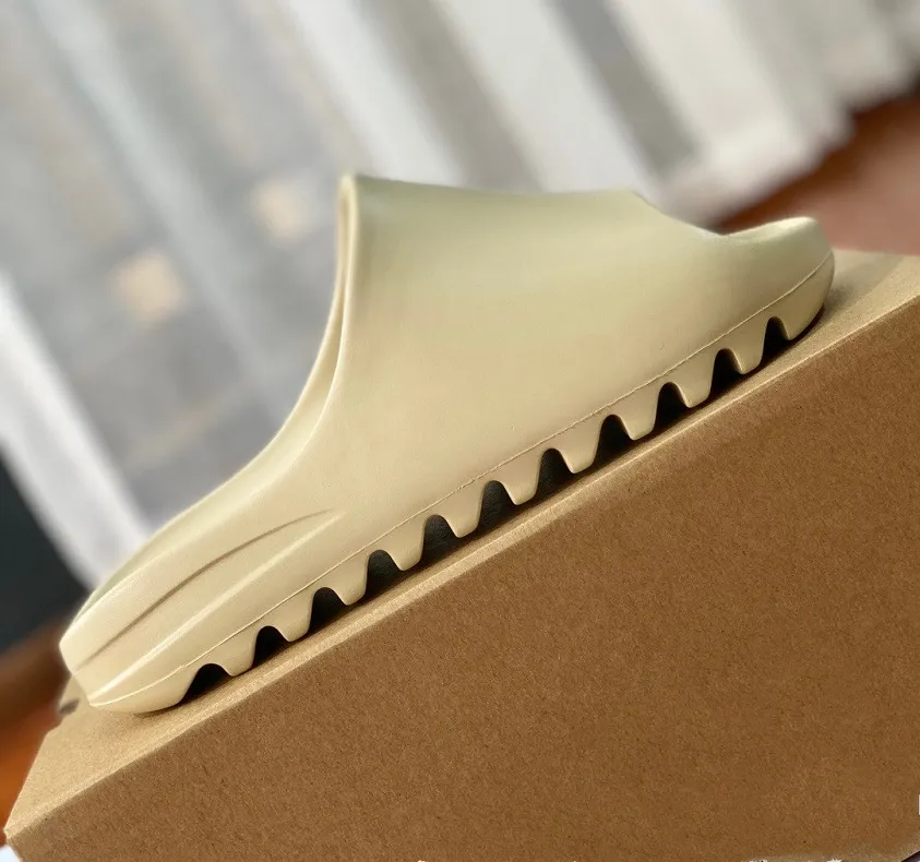 Top Designer Rubber Slippers: Portable Parent-Child Pure Color Cartoon ...