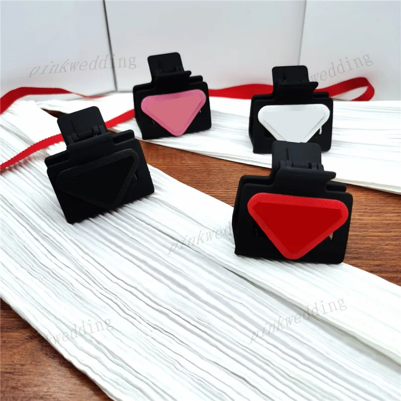 DHgate.com:Black Frosted Triangular Pattern Hair Clips, Vintage Casual ...