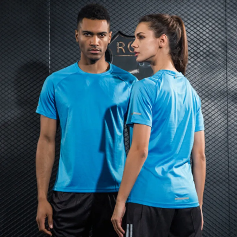 Quick Dry Sports T-Shirt - Lightweight Fitness Training Clothes for Men ...