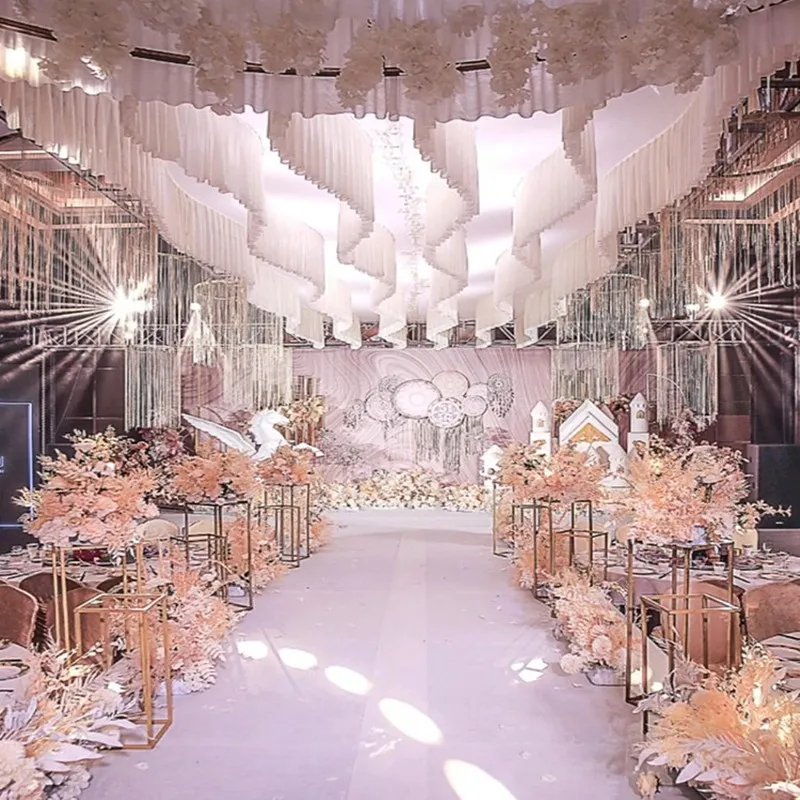 White Wedding Stage Ceiling Decoration S Shaped Wave Design Genting Yarn Mantle Hanging Ornament 1.7 1.9M