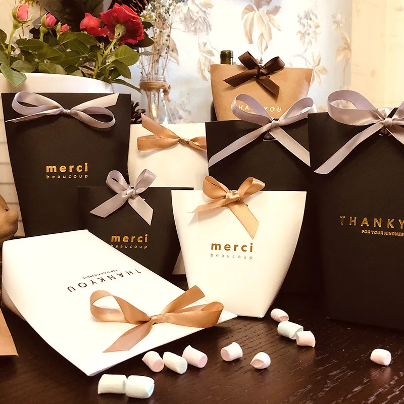 Black Paper Gift Bags French Merci Bronzing Carton Folding Packaging ...