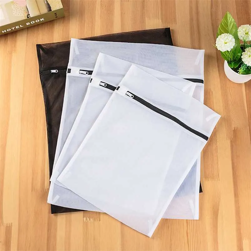 Mesh Laundry Bags for Washing Machine Use, Black and White Polyester ...