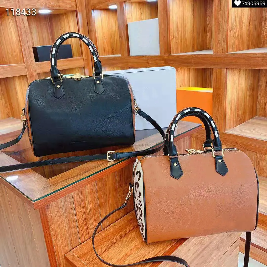 Designer Leopard Single Shoulder Pillow Bag for Women, Embossed, 30cm ...