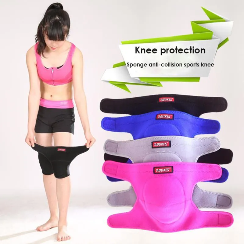 Pair Of Thicker Sponge Knee Protectors For Kneeling For Volleyball