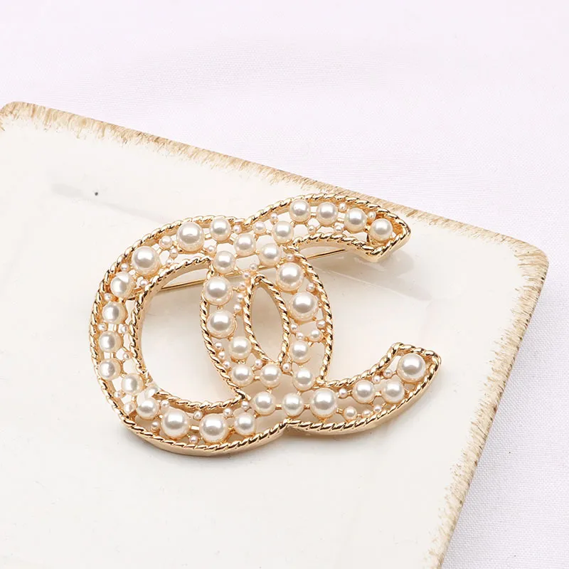 Simple Small Sweet Wind Luxury C Designer Brooch Women Pearl Rhinestone ...