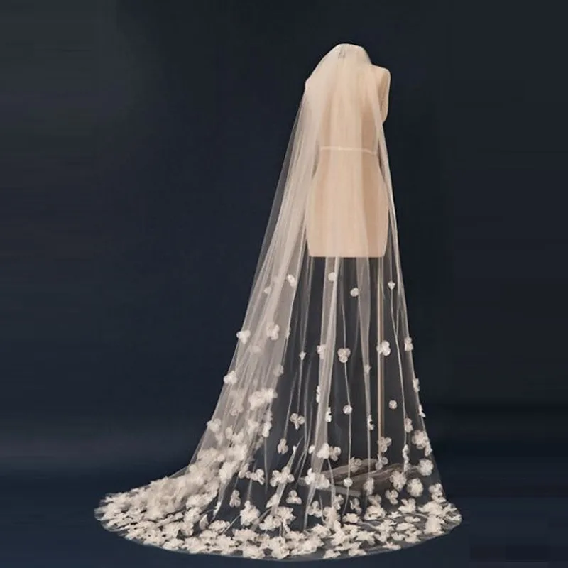 Cátanos De Velo Nupcial: Elegante Velo De Moda Blanca/Marfil Con Flores ...