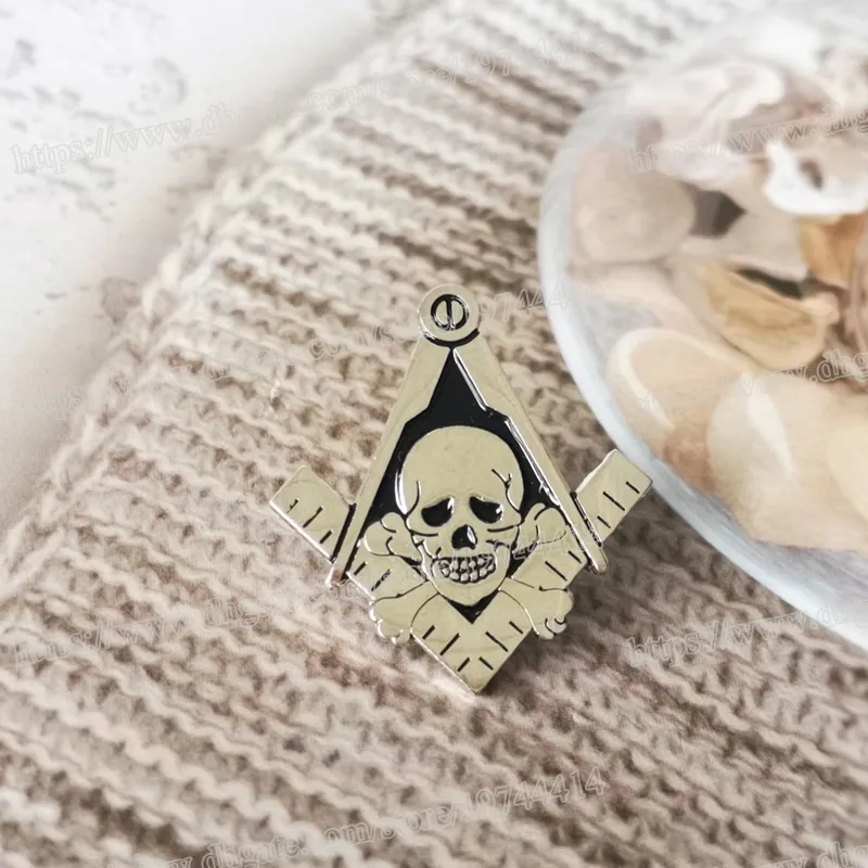 DHgate.com:Exquisite Silver Plated Masonic Lapel Pin Badge for ...