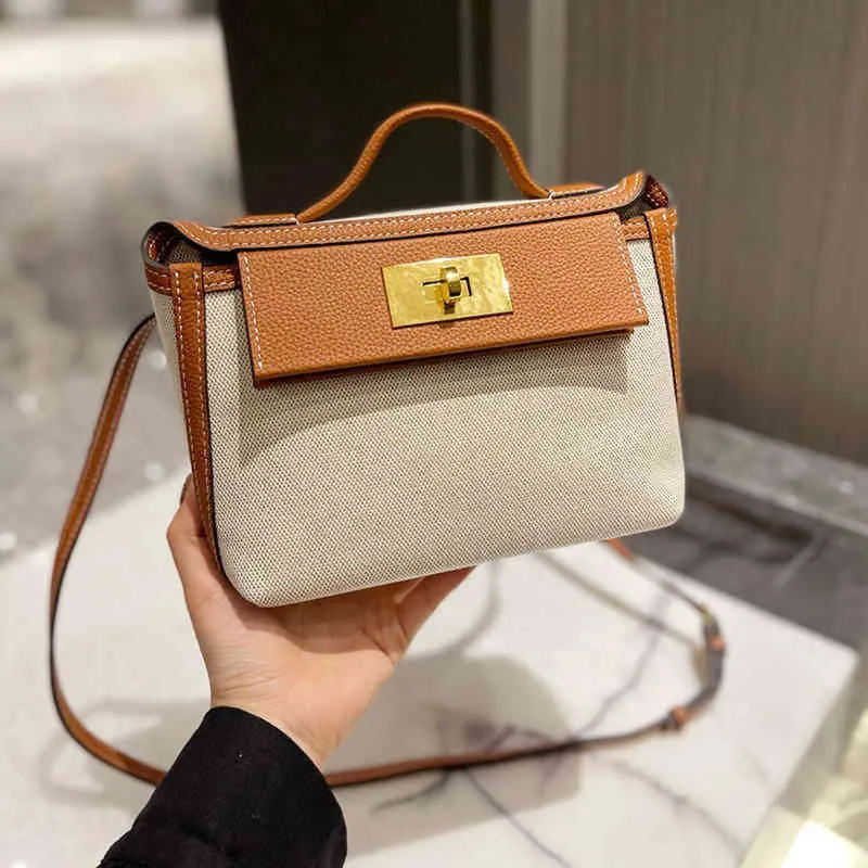 Shoulder Bag: Fashionable Women's Leather Designer Handbag, Tote ...