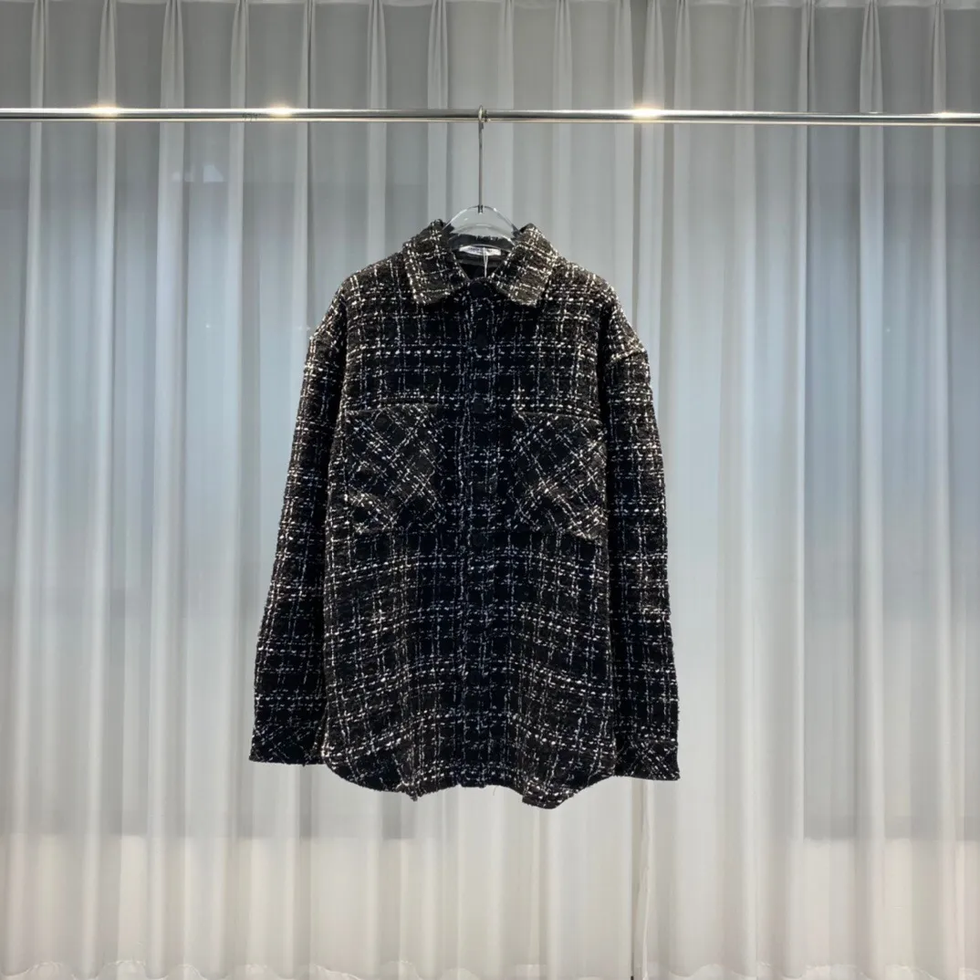 DHgate.com:Black & White Colorblock Logo Tee | Breathable Cotton ...