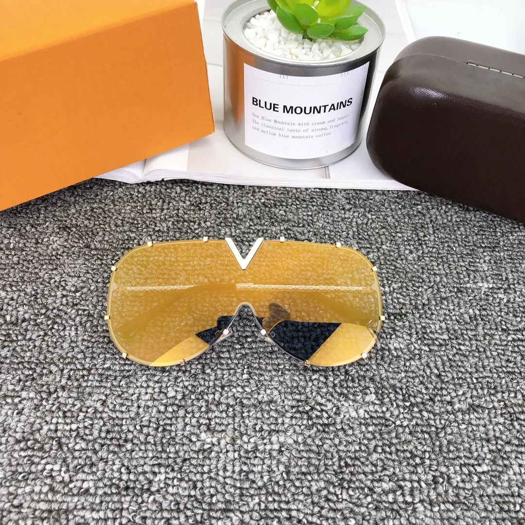 Fashion Oversized V Shape Fashion Sunglasses For Women And Men Pilot ...